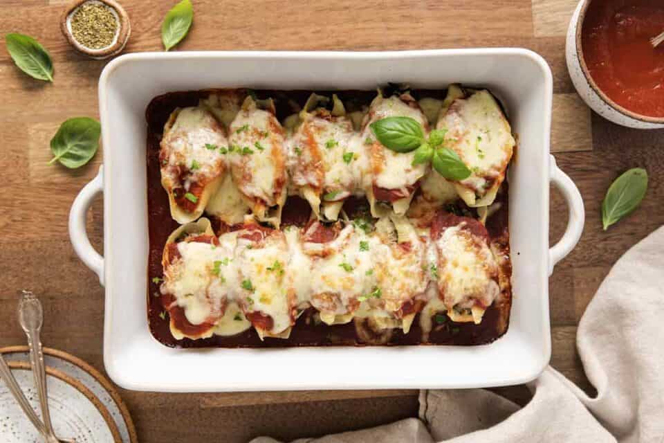 Healthy Stuffed Shells with Spinach and Ground Turkey - Mighty Mrs